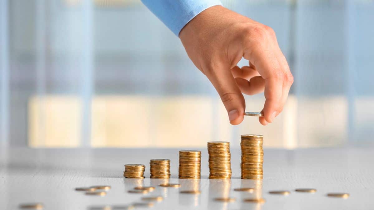 El interés compuesto y el dinero de 2 amigos - Aprende a invertir